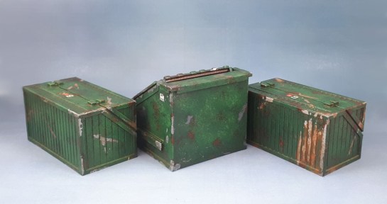 Reaper Bones 80035: Dumpster & 80034: Weapons Locker (Part 1) (January ...