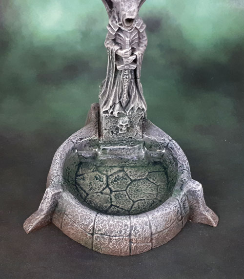Small Scenics: Reaper Bones 4 Fantasy Scenics Fountain, Dreadmere Raft ...